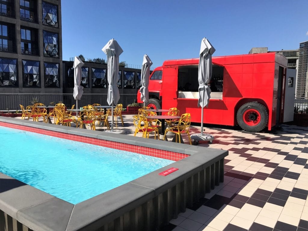 Radisson RED Cape Town: hotel inspirado na arte, música e moda